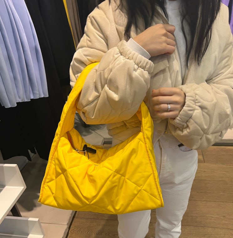 Cos 제니 구름백의 인기는 언제까지 ㅣ코스 가방 퀼팅백 퀼티드 숄더백 네이버 블로그