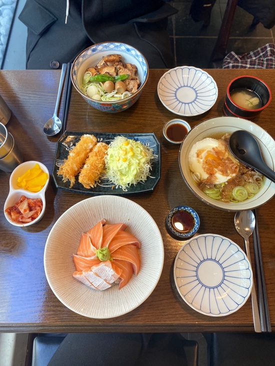상암 덮밥 온돈부리 생연어뱃살덮밥 가쓰오부시 니꾸우동 삼겹살조림 부타동 일본식 덮밥 네이버 블로그