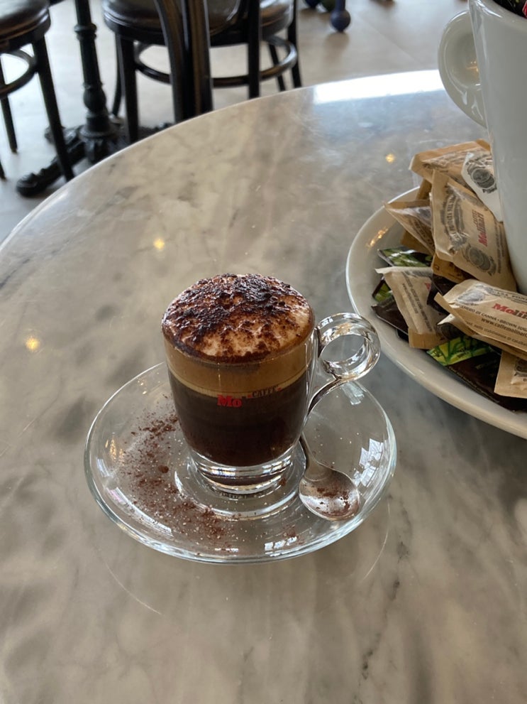 [한남동] 카페_몰리나리 Cafe Molinari Espresso bar : 네이버 블로그