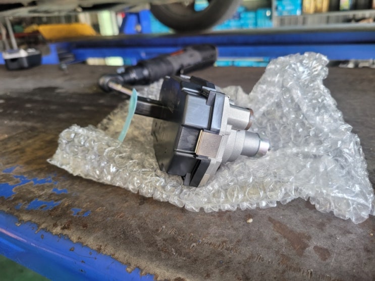 스포티지R 2010년식 터보엑츄레이터교환/p2263/p0047/p245A/엔진경고등/가속불량 : 네이버 블로그