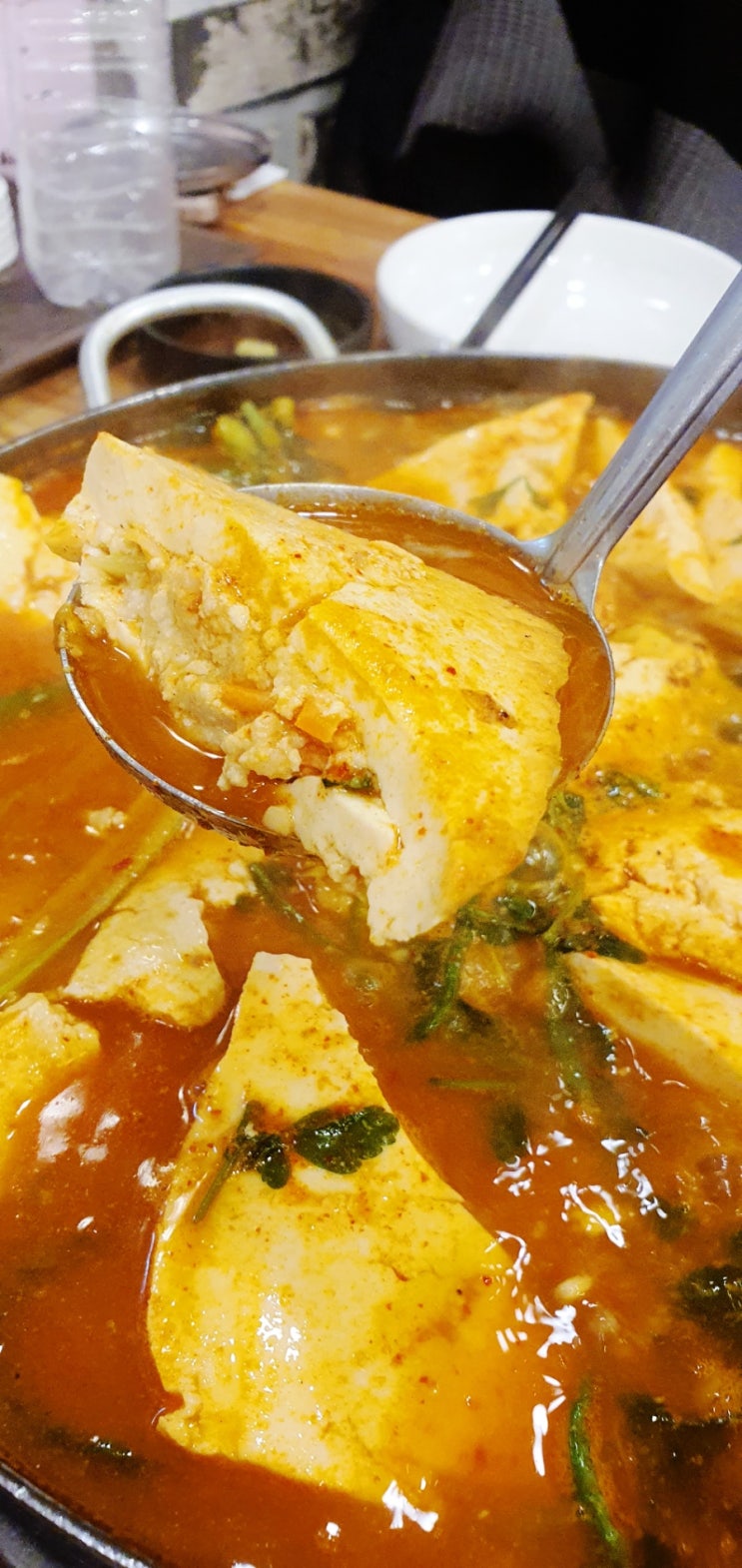 뜨끈한 국물과 칼국수가 땡긴다면 대전 맛집 대전 만두전골 대전두부맛집 대전로컬맛집 대전맛집 매봉식당대전 대덕구 고기품은 두부