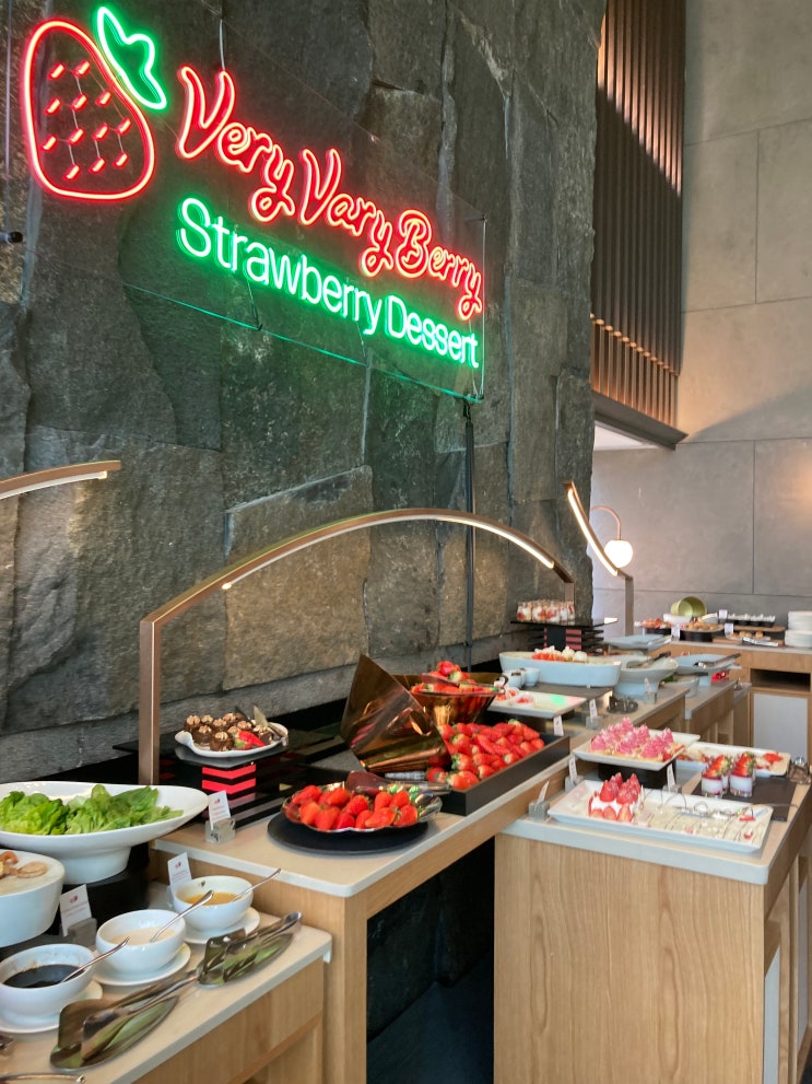 [서울 중구] 반얀트리 딸기뷔페 베리베리디저트뷔페, Very Very Berry Dessert Buffet : 네이버 블로그