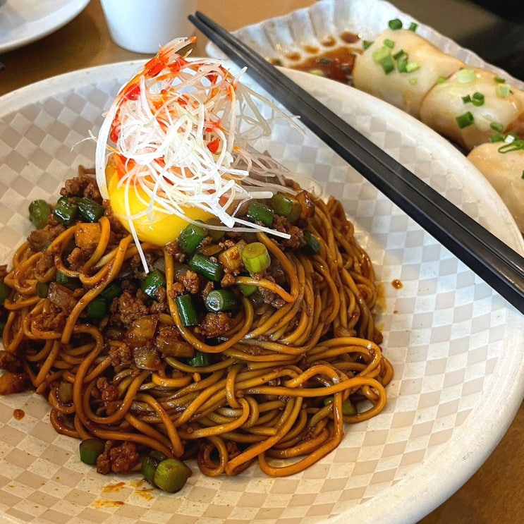 성수뚝섬 맛집 줄서는 식당에 나온 중식 맛집 제제 후기 시추안 마라 비프 크리스피 새우 창펀 제제스 짜장면까지