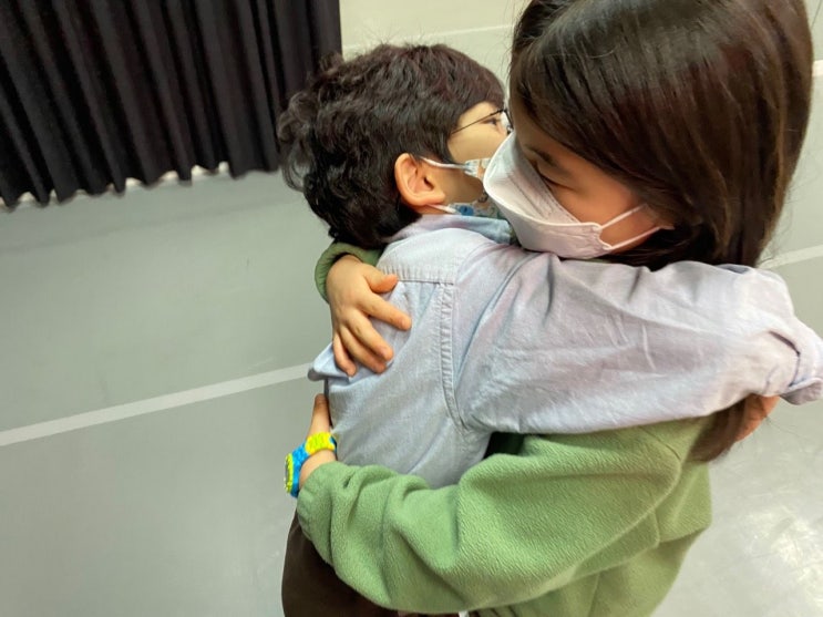 즉흥연기에서 백설공주 연극으로 발전하는 부천 키즈연기학원 연기수업 왕자와 공주 상황극 네이버 블로그