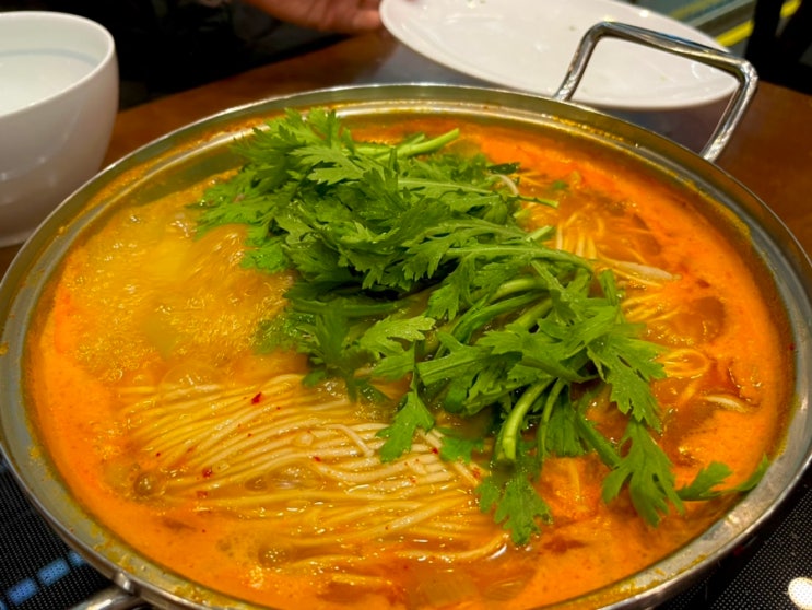 잠실 롯데월드몰 맛집 곰국시집 진한 육수가 끝내주는 전골국수 후기 네이버 블로그