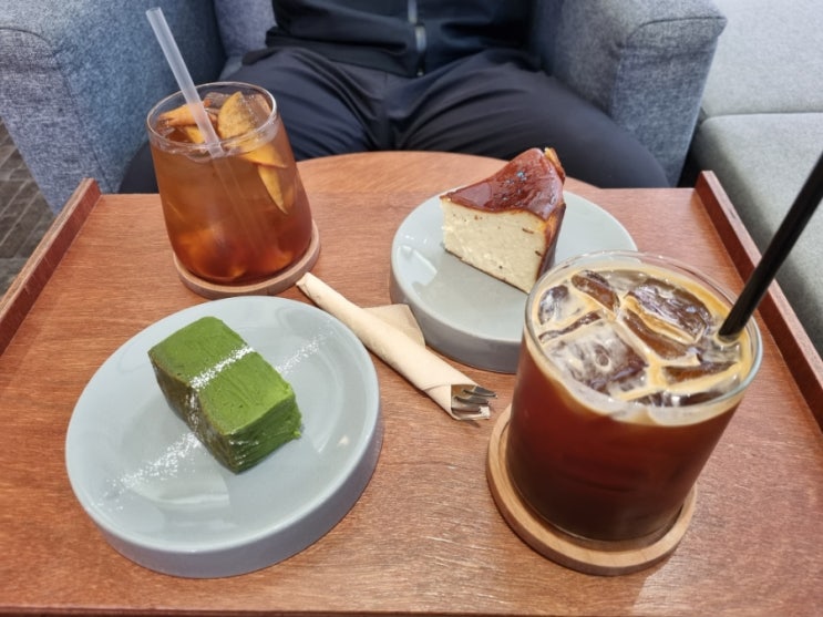시루가맹점 깔끔하고 차분한 분위기 은계지구 카페 미스티우드 말차테린느 사과주스 네이버 블로그