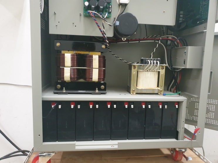 서초동 방재실 5KVA, 3KVA UPS 배터리 교체 KB7-12(12V 7AH) 공사 : 네이버 블로그