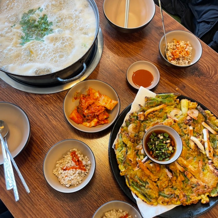 대부도 칼국수 해물파전 찐 맛집 강추 포도밭할머니 칼국수” 주차가능 네이버 블로그