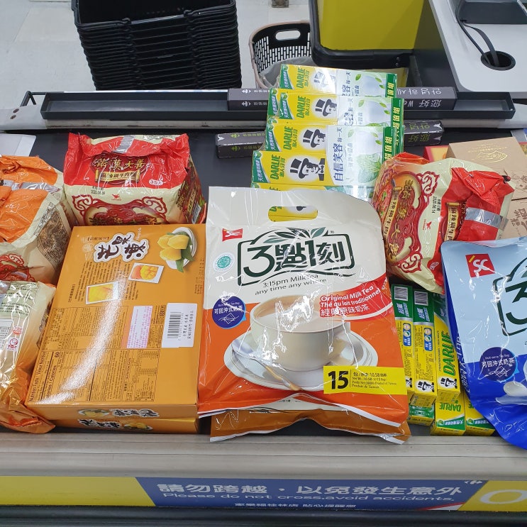 대만 까르푸 쇼핑리스트 대만 택스리펀 누가크래커 펑리수 망고젤리 맥주 네이버 블로그