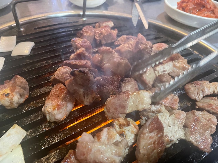 주안역 맛집 육즙이 터지는 연탄으로 구워 먹는 마포 주먹고기 네이버 블로그