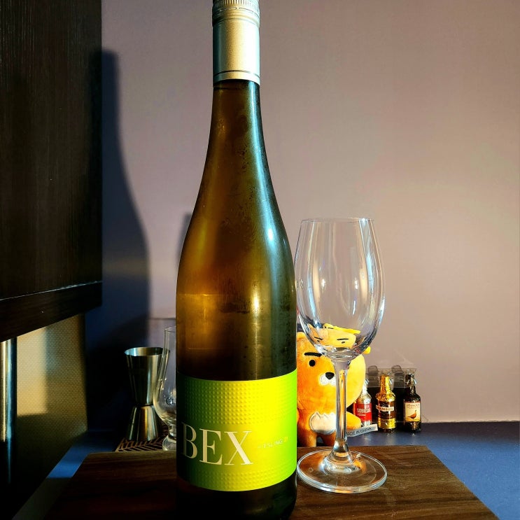 [화이트 와인] 벡스 리슬링 - 청사과 그 자체인 독일 리슬링(BEX Riesling 2021) : 네이버 블로그
