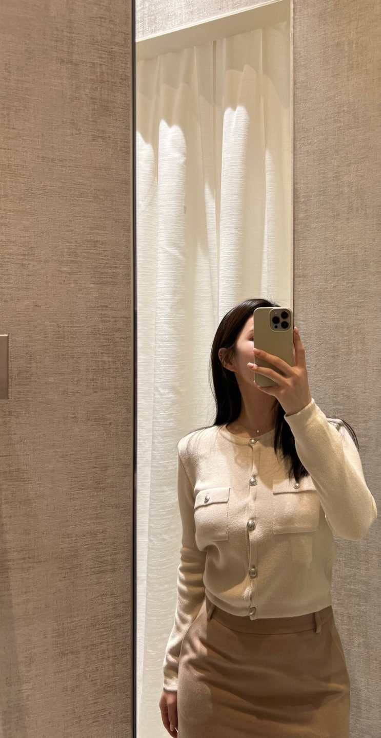 SIE 시에 ㅣ 23SS 더현대 서울 피팅, 봄 신상 리뷰 (오블리크 버튼 니트, 모엘 슬릿 스커트, 클래시 포켓 가디건) : 네이버 블로그