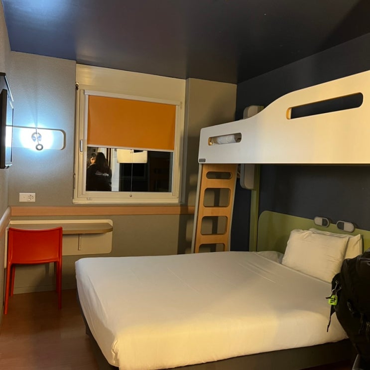 스위스 취리히 공항 근처 호텔 공항에서 트램 타고 두 정거장인 ‘ibis Budget Zurich Airport이비스 버짓