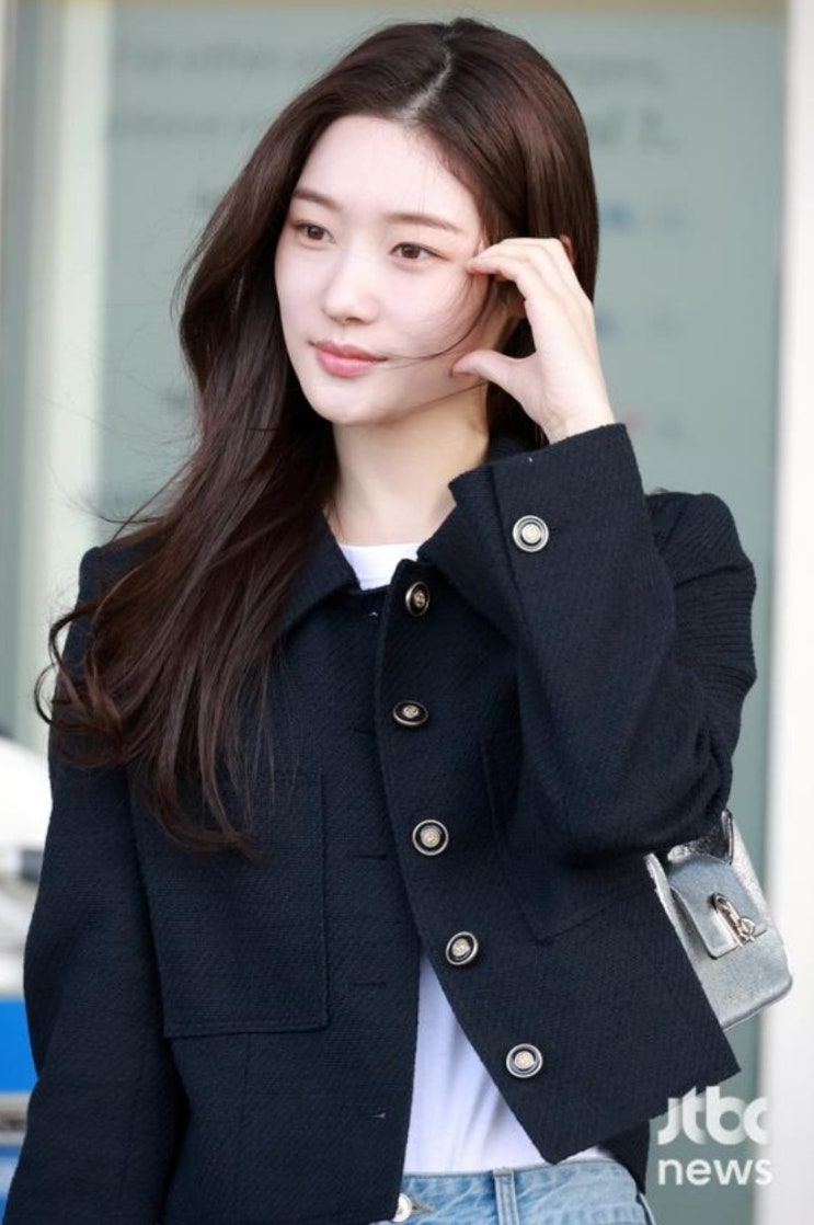 정채연 공항패션 속 온앤온 제품 정보 및 가격 파헤치기 Ft 신상 트위드 자켓 및 데님팬츠 네이버 블로그