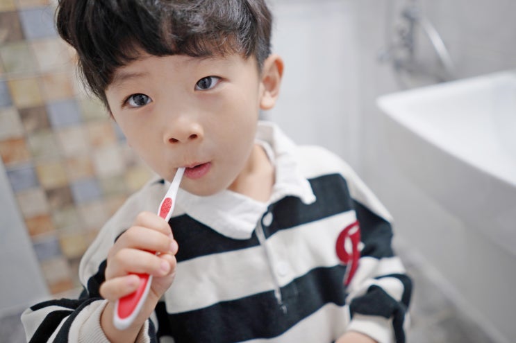 이름이 새겨진 키즈칫솔 유치원준비물로 딱인 네임칫솔 네이버 블로그
