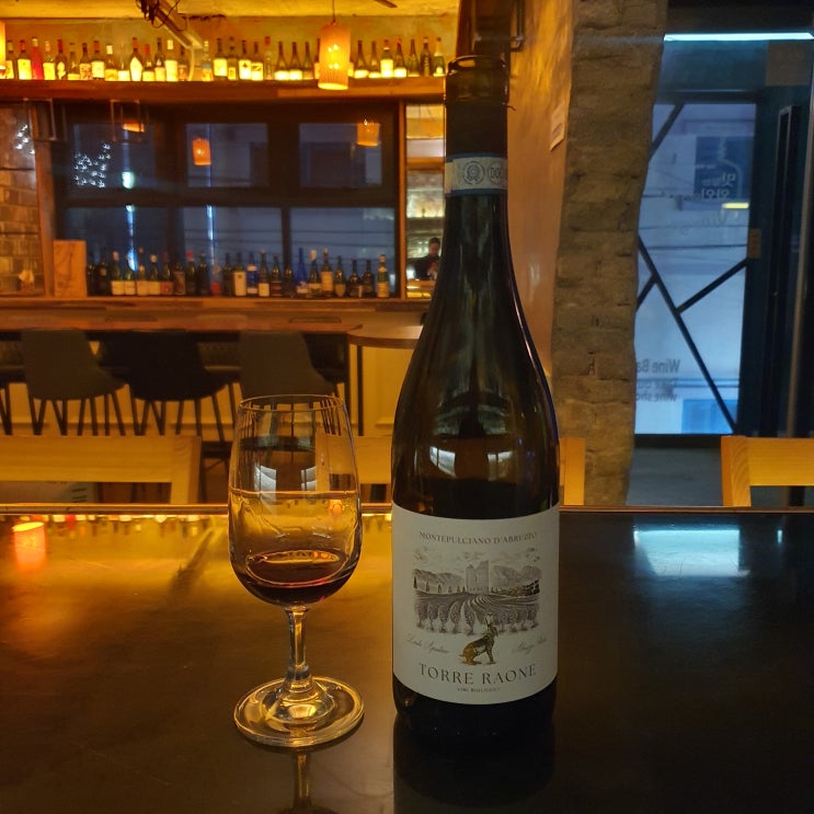 [이태리 레드와인] 토레 라오네 루칸토 몬테풀치아노 다브루쪼 / Torre Raone Lucanto Montepulciano d ...
