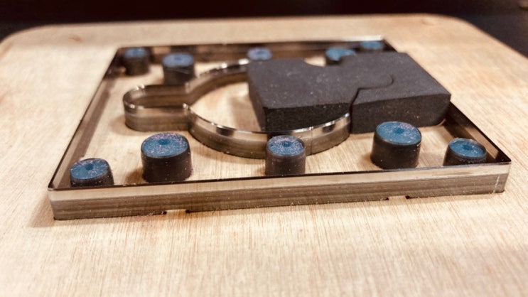 목형과 프레스를 활용한 FLEXOID 종이가스켓 타발 과정 : 네이버 블로그