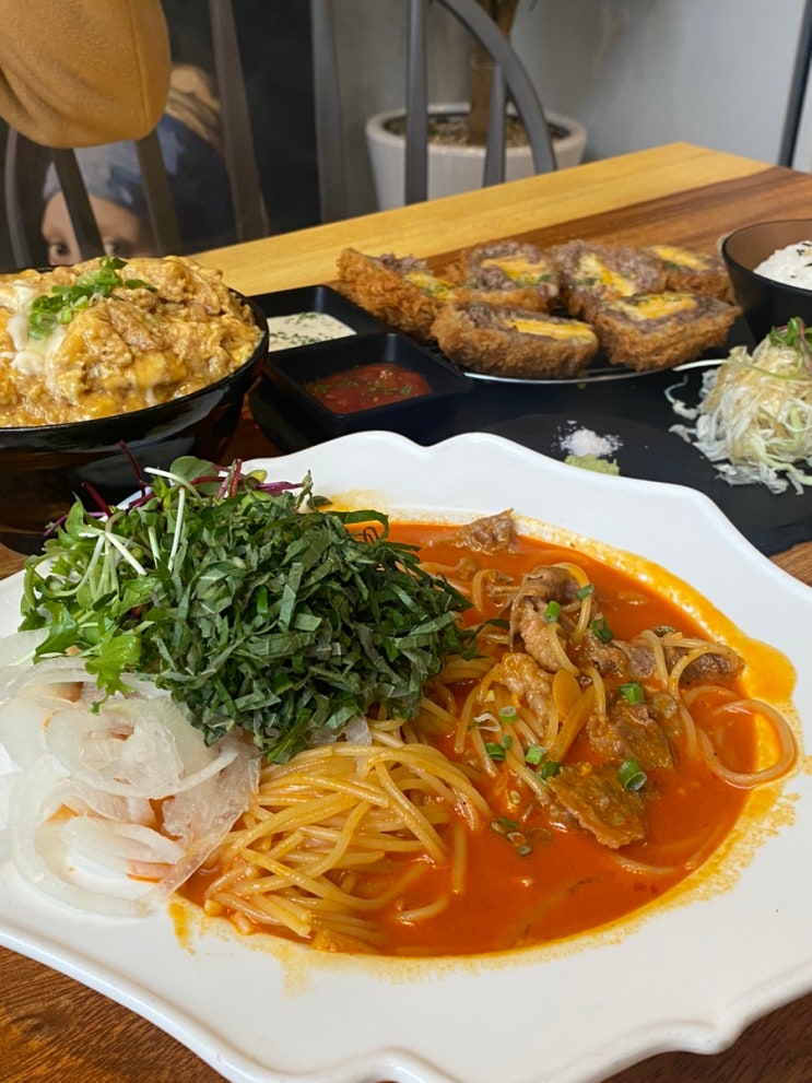 홍대 연남동 맛집 분위기 좋은 데이트 코스 연남 토마 본점내돈내산 후기 메뉴 추천 퓨전 레스토랑 네이버 블로그