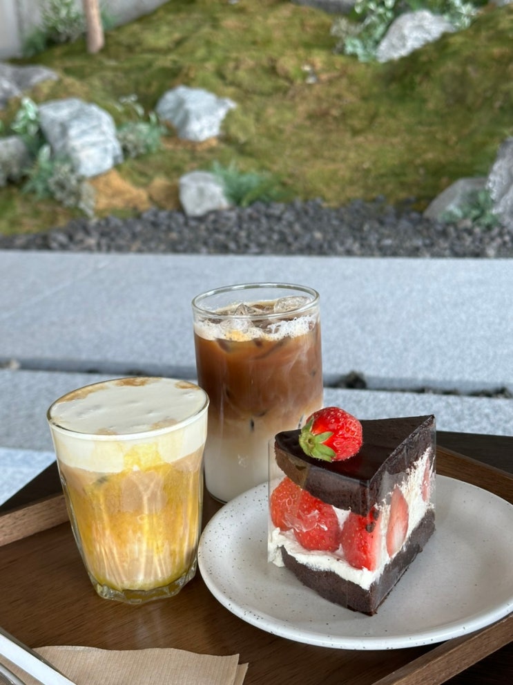 멋과 맛 모두 잡은 사상 대형 카페 : 오르디 : 네이버 블로그