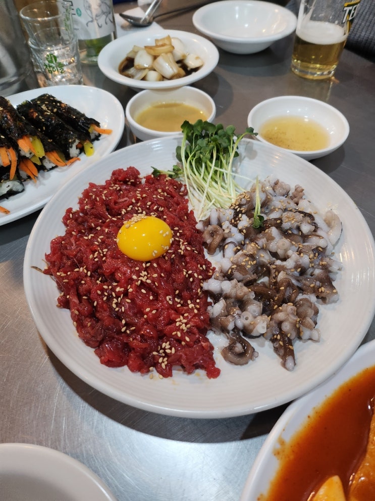 박가네 빈대떡 광장시장 육회 탕탕이 빈대떡 마약김밥과 떡볶이를 한 곳에서 네이버 블로그