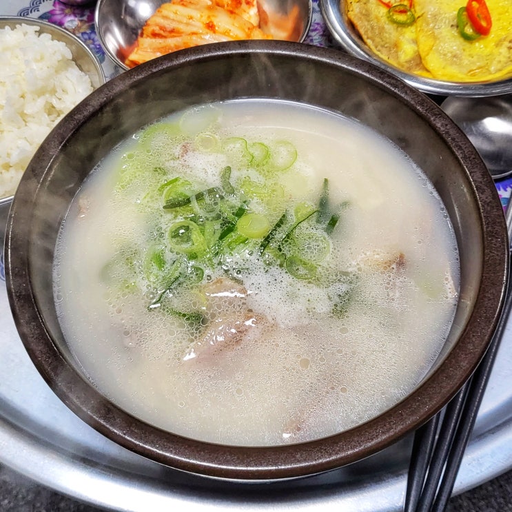 돼지국밥 밀키트 어반더프릿지족보있는국밥내돈내산캠핑밀키트부꾸미소고기육전백구한끼 네이버 블로그
