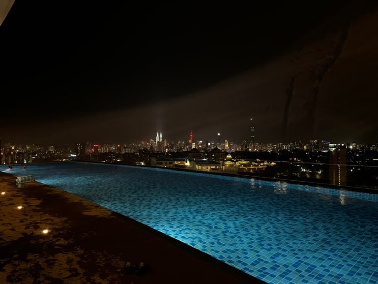 말레이시아 쿠알라룸푸르에서 경험한 아파트 수영장 소개 (몽키아라, 부킷빈탕) : 네이버 블로그