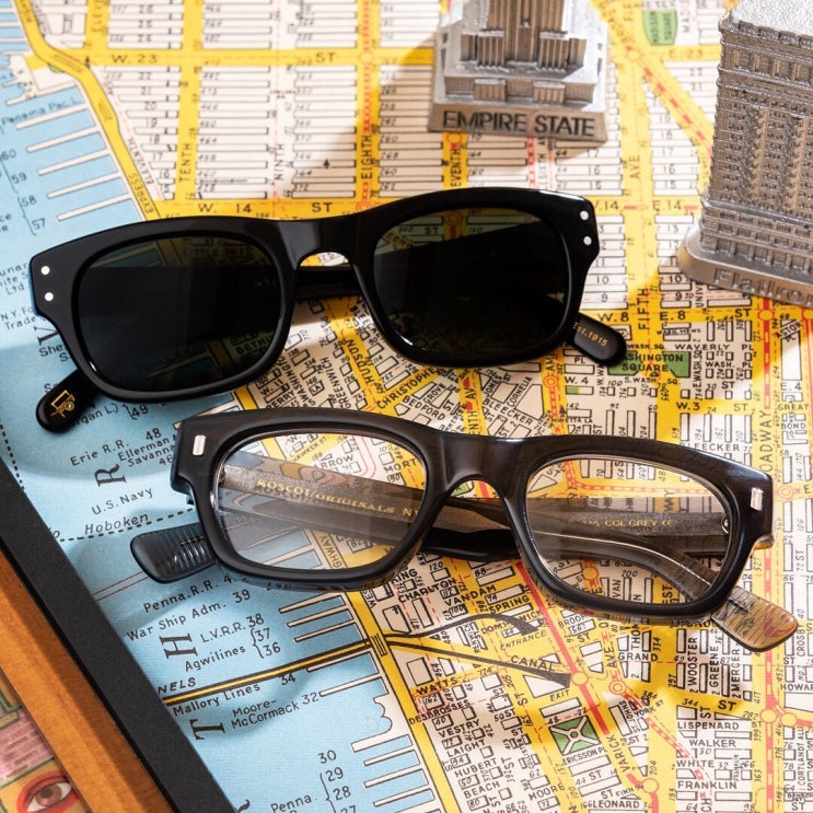 2023 S/S 모스콧 안경 조간 ZOGAN_트렌디함이 느껴지는 두꺼운 사각 뿔테안경, 선글라스 : 네이버 블로그