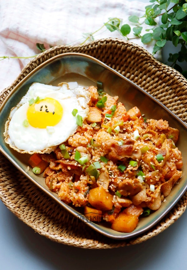 백종원 깍두기 볶음밥 레시피 재료 혼밥메뉴 대패삼겹살 돼지고기 볶음밥 만드는법 : 네이버 블로그