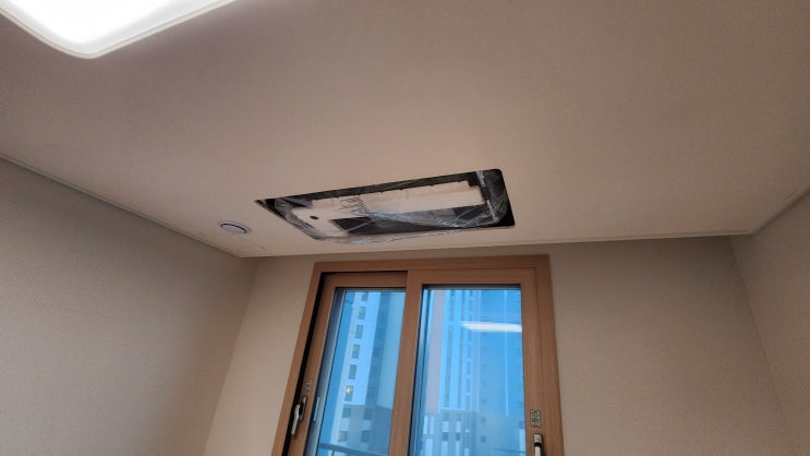 광명역센트럴자이도배 광명시 일직동 광명역센트럴자이아파트 에어컨 설치 후 실크도배 네이버 블로그