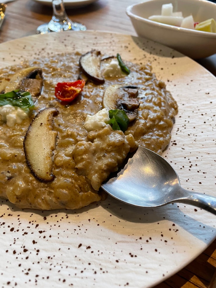 아브뉴뱅 광교카페거리 맛집 조용한 데이트코스로 딱 좋은 그리고 음악선곡이 좋은 이탈리안 레스토랑 네이버 블로그