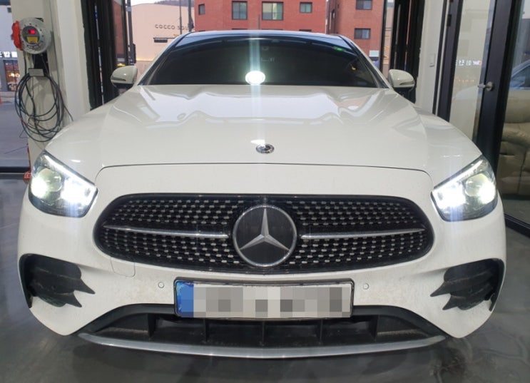 보증 기간 내 일부러 중간에 비용을 들여 센터에서 오일을 교환하시는 고객님께서 관리를 위해 입고 시켜주신 벤츠 W213 E350 ...