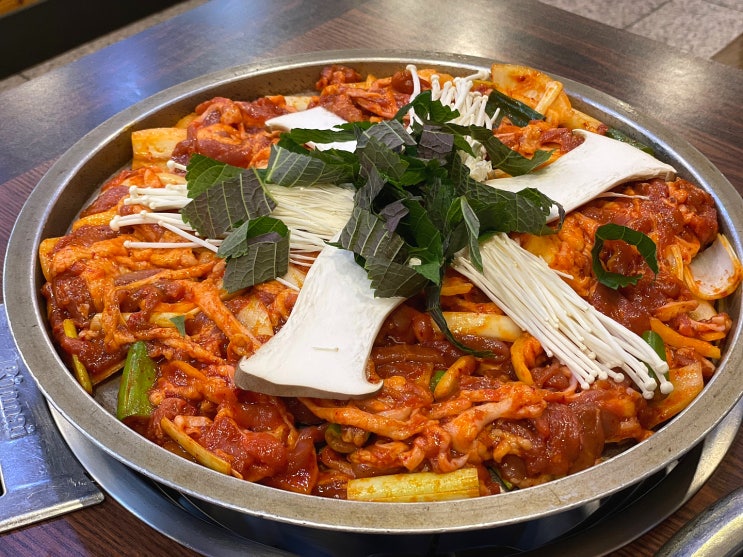 울산 성안동 맛집 솔밭가든 울산 오리불고기 맛집 울산 단체회식 울산 성안동 회식장소 성안동 가족 식사장소