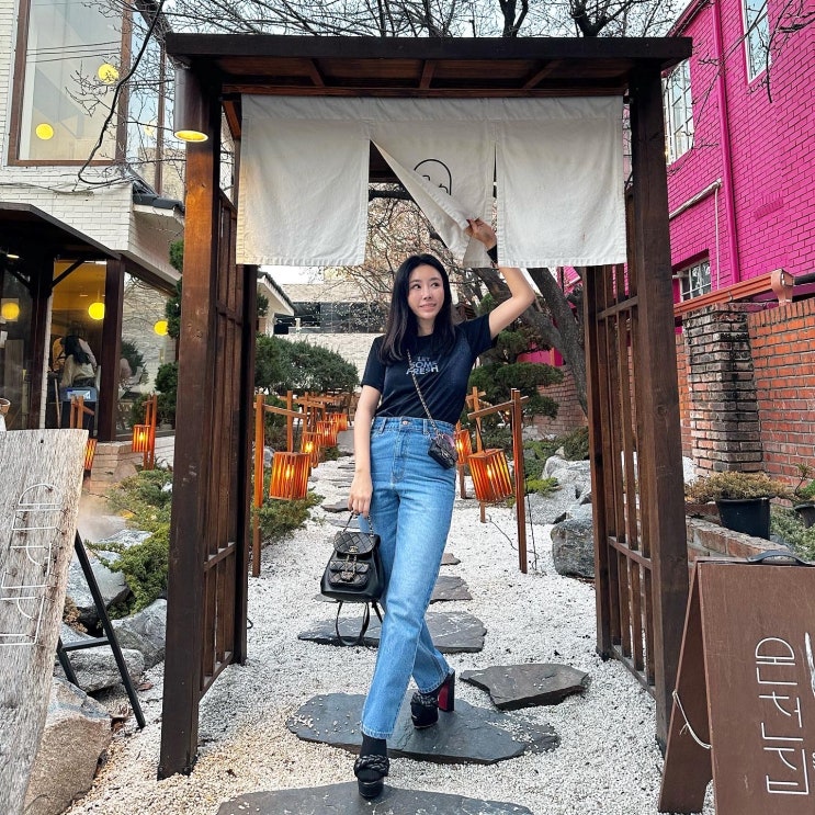 [판매] Slim Straight Fit Denim Pants / 슬림 스트레이트 핏 데님 팬츠 / Designer Brand / AAV COLLECTION / 프리오더 ...