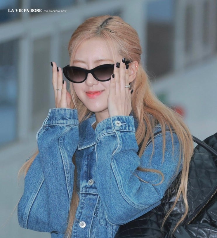 230310 말괄량이가 선글라스 쓰면 생기는일🕶 블랙핑크 로제 김포공항 자카르타 출국 현장 팬직찍and인스타 Ft청자켓에 생로랑