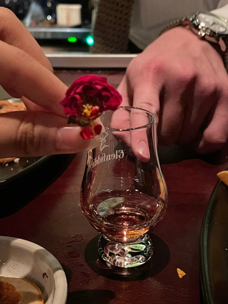 [르챔버- Le Chamber] 압구정 로데오 비밀의 문 슈슝~ 칵테일바 : 네이버 블로그