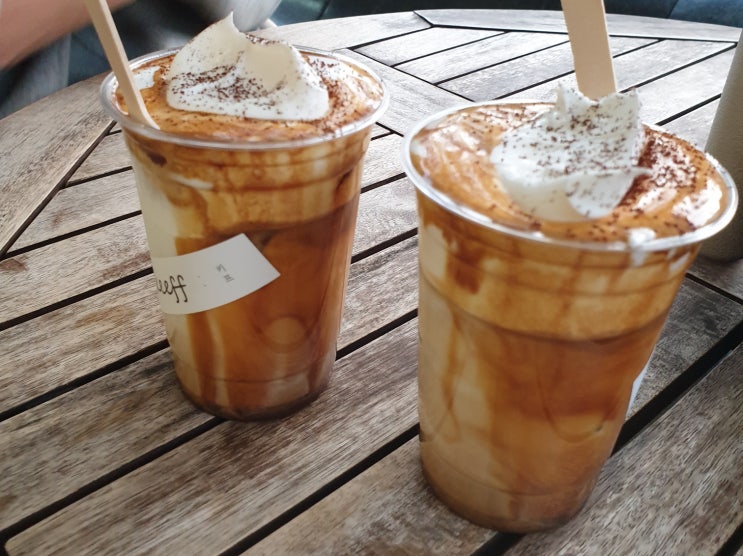 [keeff] 아인슈페너, 흑임자아인슈페너, 오렌지블랑 : 네이버 블로그