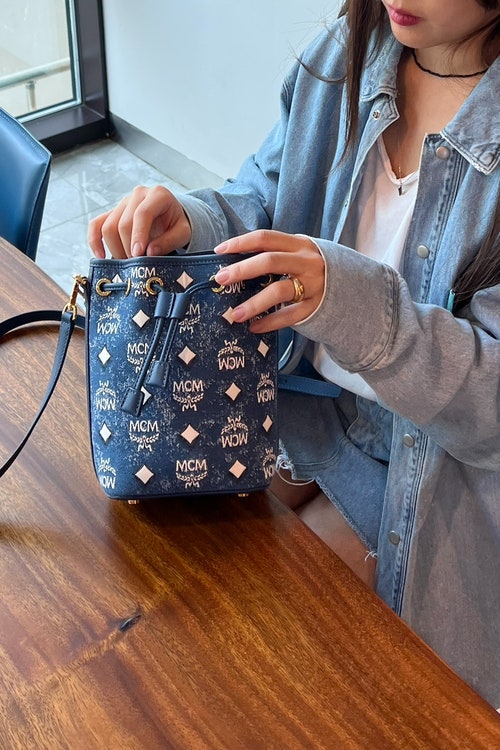 여자 명품가방 브랜드 MCM 데님 버킷백 리뷰 : 네이버 블로그