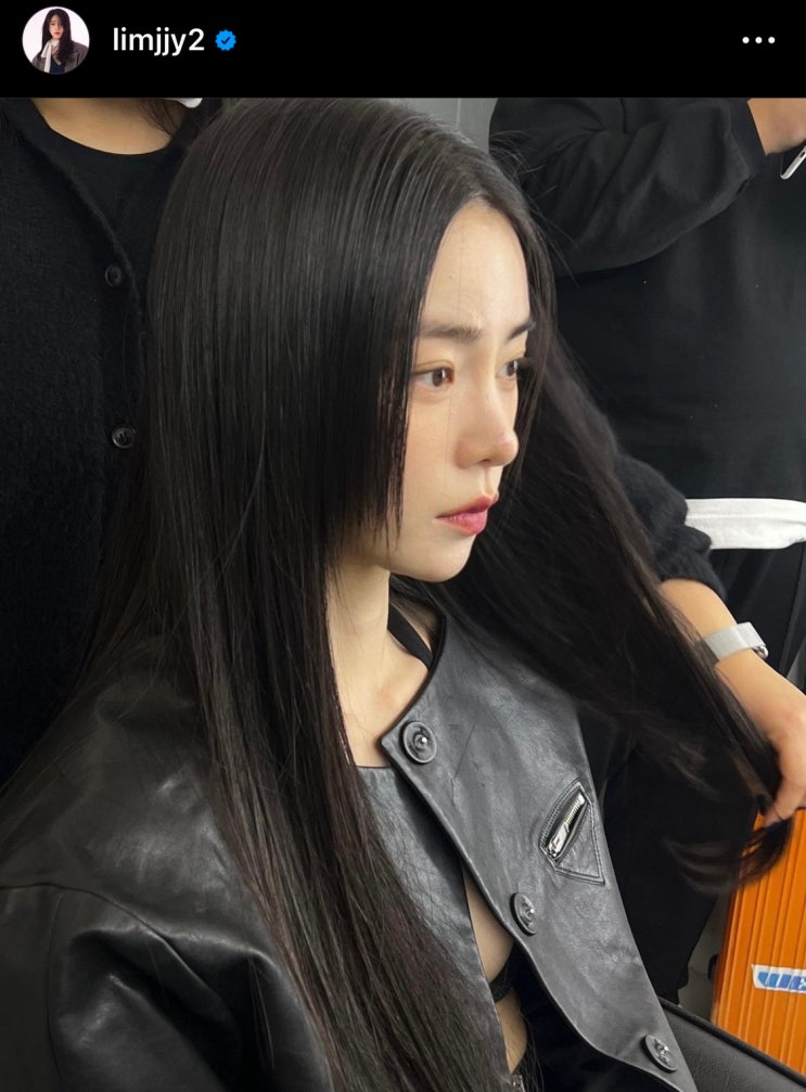 넷플릭스 더글로리2 임지연 연진이 옷 자켓 귀걸이 립스틱 화보 패션 네이버 블로그