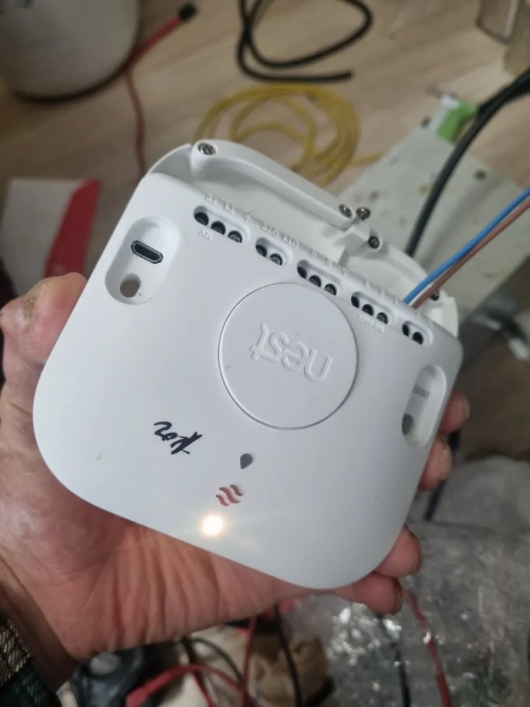 네스트 온도조절기(NEST heatlink)전원 불량 수리 건 : 네이버 블로그