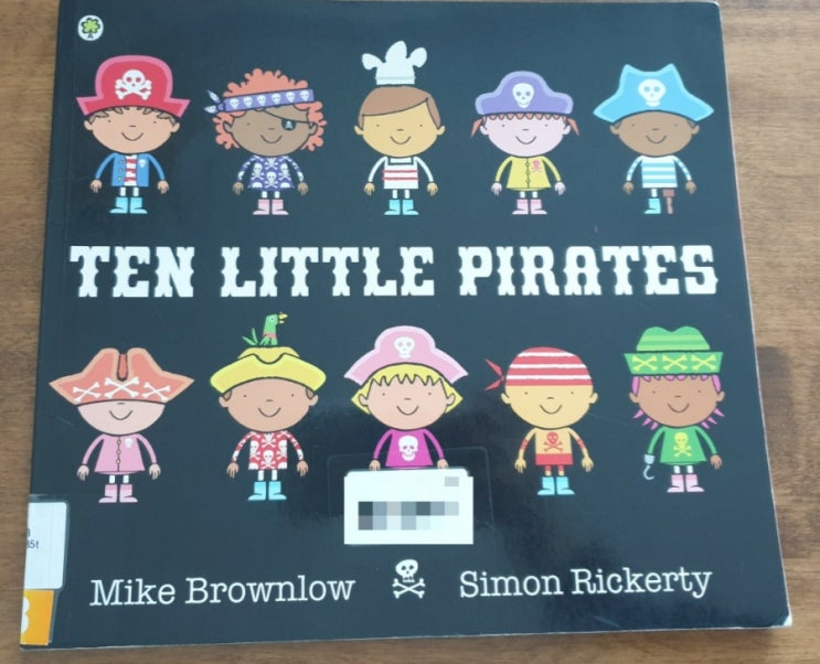 [도서관책 리뷰] 59.Ten Little Pirates | 해적나오는 책 | 숫자10세기 책 : 네이버 블로그