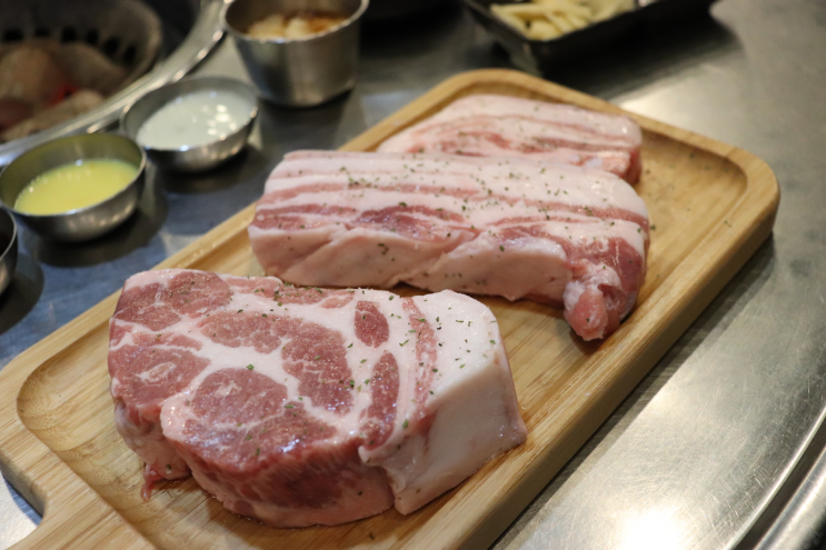 서귀포 올레시장 맛집 일품이던 까망돼지 서귀포점 그리고 삼보식당 네이버 블로그