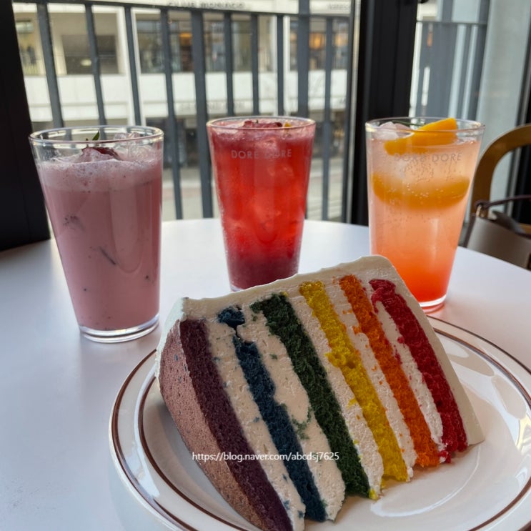 김포 현대프리미엄아울렛 카페 도레도레 맛있는 무지개 케이크🌈 네이버 블로그