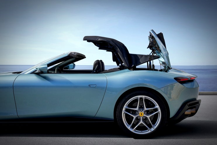 오픈에어링 슈퍼카, 2024 페라리 로마 스파이더 공개 [제원/포토/정보] : 네이버 블로그