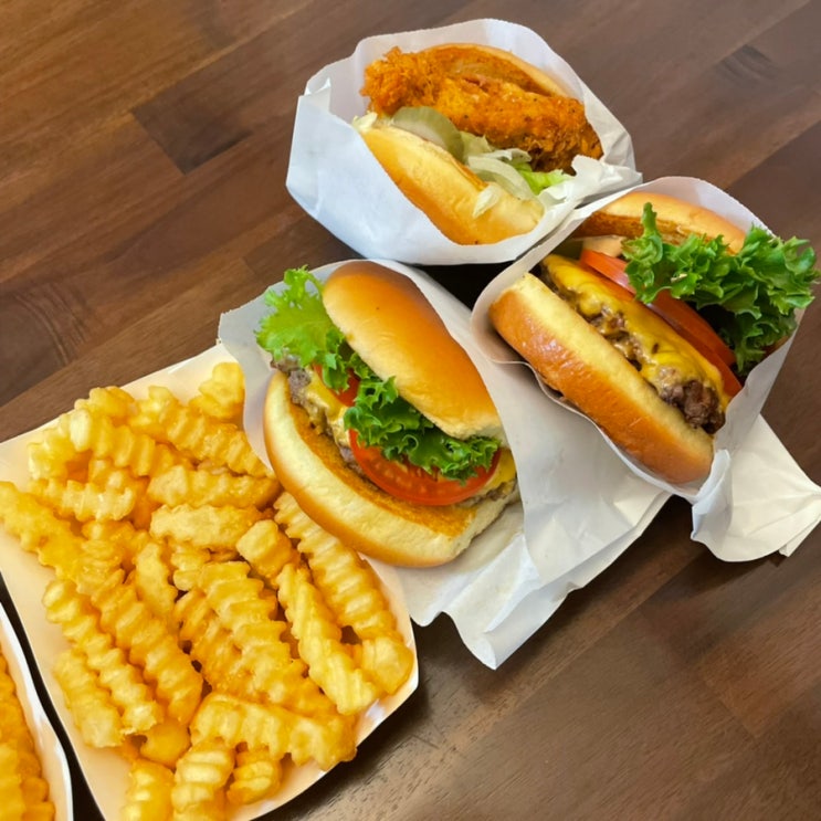 [서울 잠실/맛집] 가끔 생각나는 매력적인 수제버거, 쉐이크쉑(Shake Shake) : 네이버 블로그