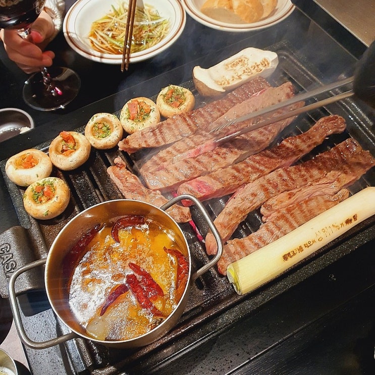 강남역 맛집 스페인 갬성 낭낭한 와인이랑 즐기는 퓨전고깃집 까사생갈비 네이버 블로그