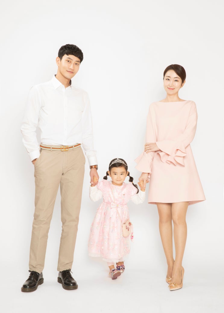 일산가족사진잘찍는곳가족추억남기기홍대가족스튜디오가족사진촬영김포사진관가족기념사진단란한가족사진가족이미지사진별사진관
