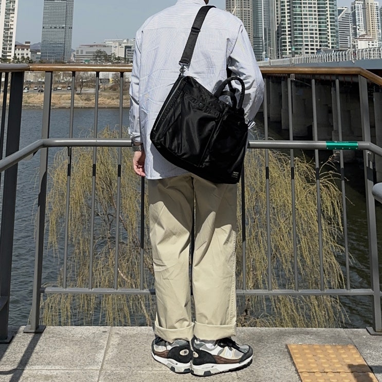 커버낫 봄신상 남자 스트라이프 셔츠와 와이드 치노 팬츠로 시티보이룩 코디하기 네이버 블로그