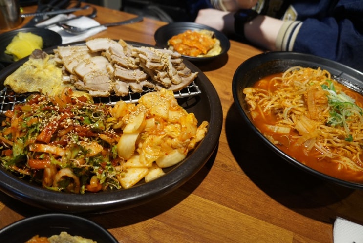 합정역 술집 홍대 전집 육전보쌈 맛집 육전면사무소 합정역점 네이버 블로그