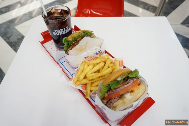 더현대 수제버거 폴트버거 FAULT BURGER : 네이버 블로그