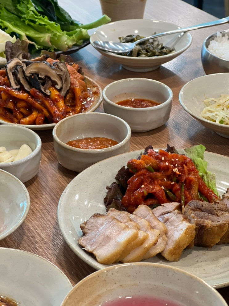 홍대 연남 제육 오징어 버섯 삼합 녹원쌈밥 녹원보쌈정식 그냥 무조건 추천 맛있는녀석들 홍대 네이버 블로그